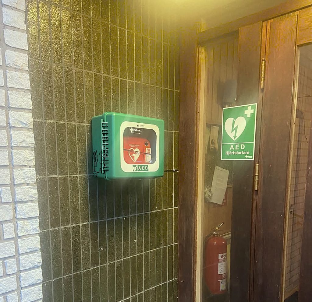 Hjärtstartaren på plats i Harbo - OrtsAktuellt